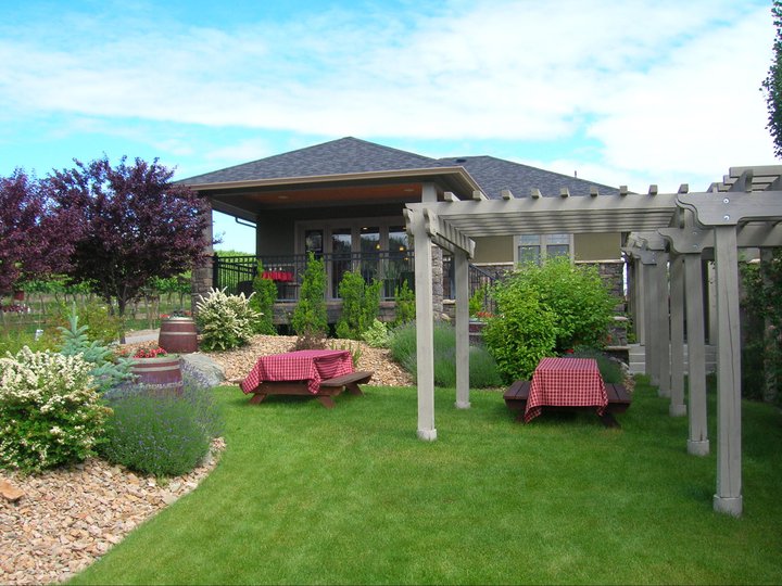 Okanagan Falls Wineries